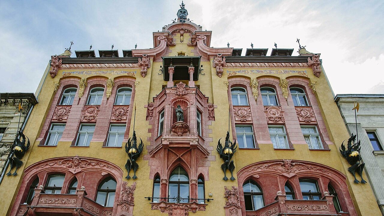 The Gutenberg Tenement House: Turystyczny Portal Łodzi